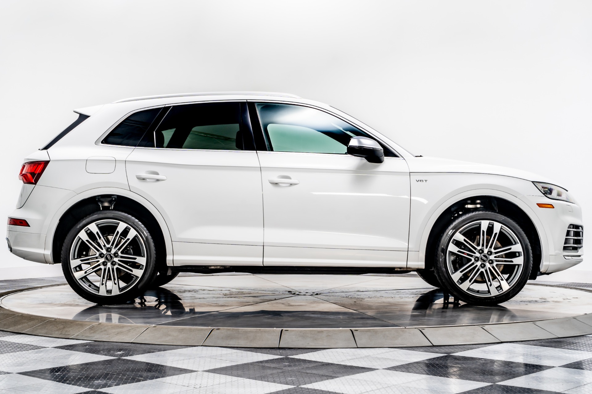 Sq5 White