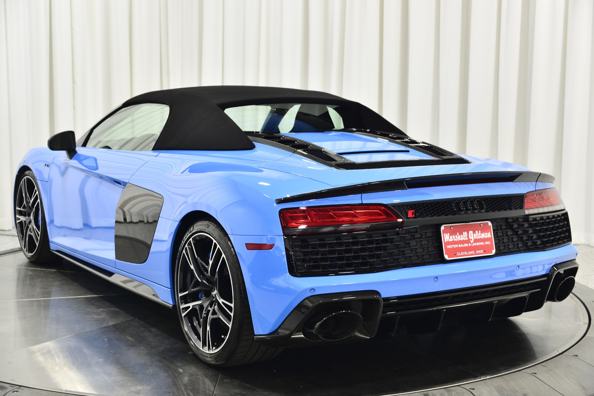 Audi R8 Convertible Blue