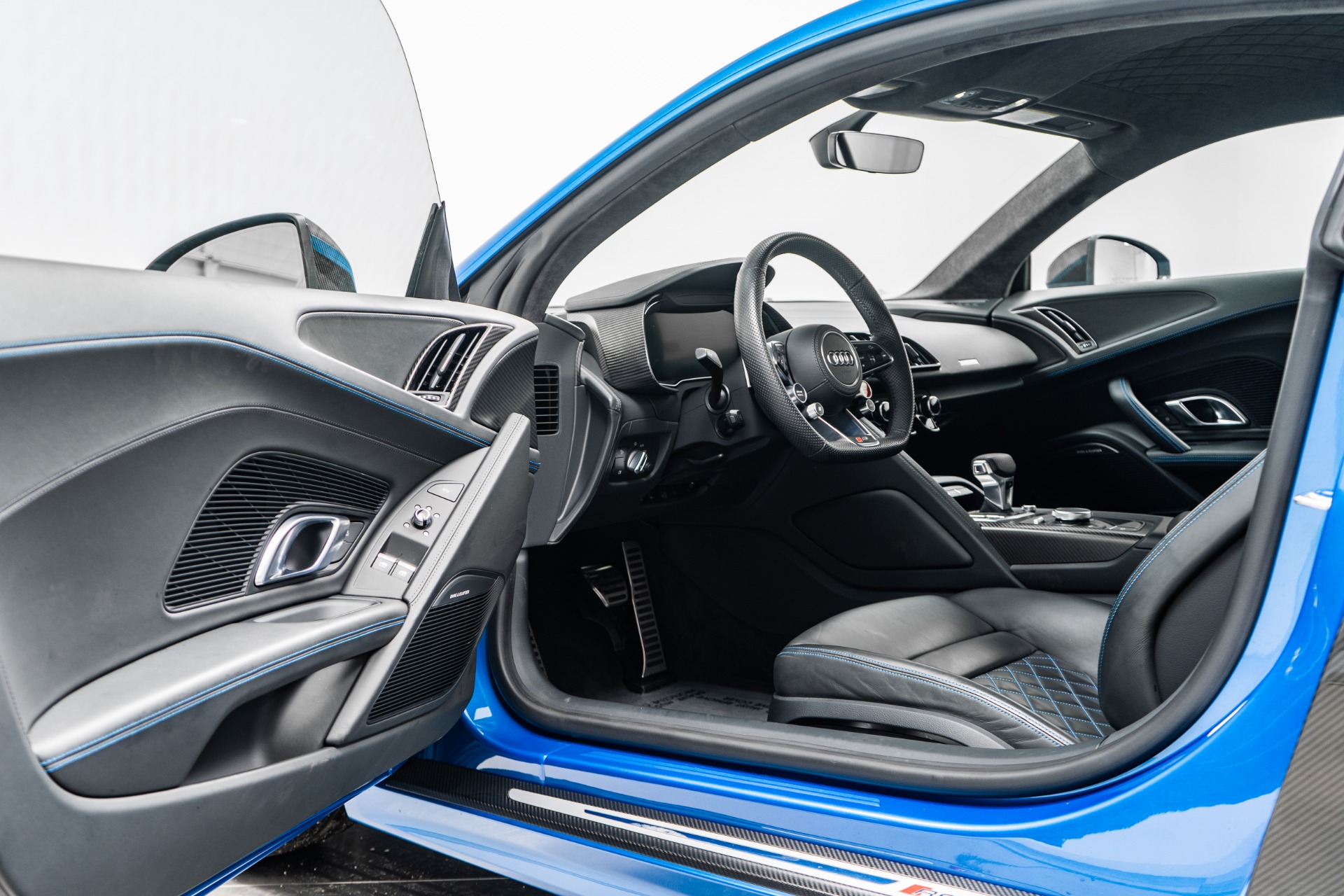 2017 Audi R8 V10 Interior | Cabinets Matttroy