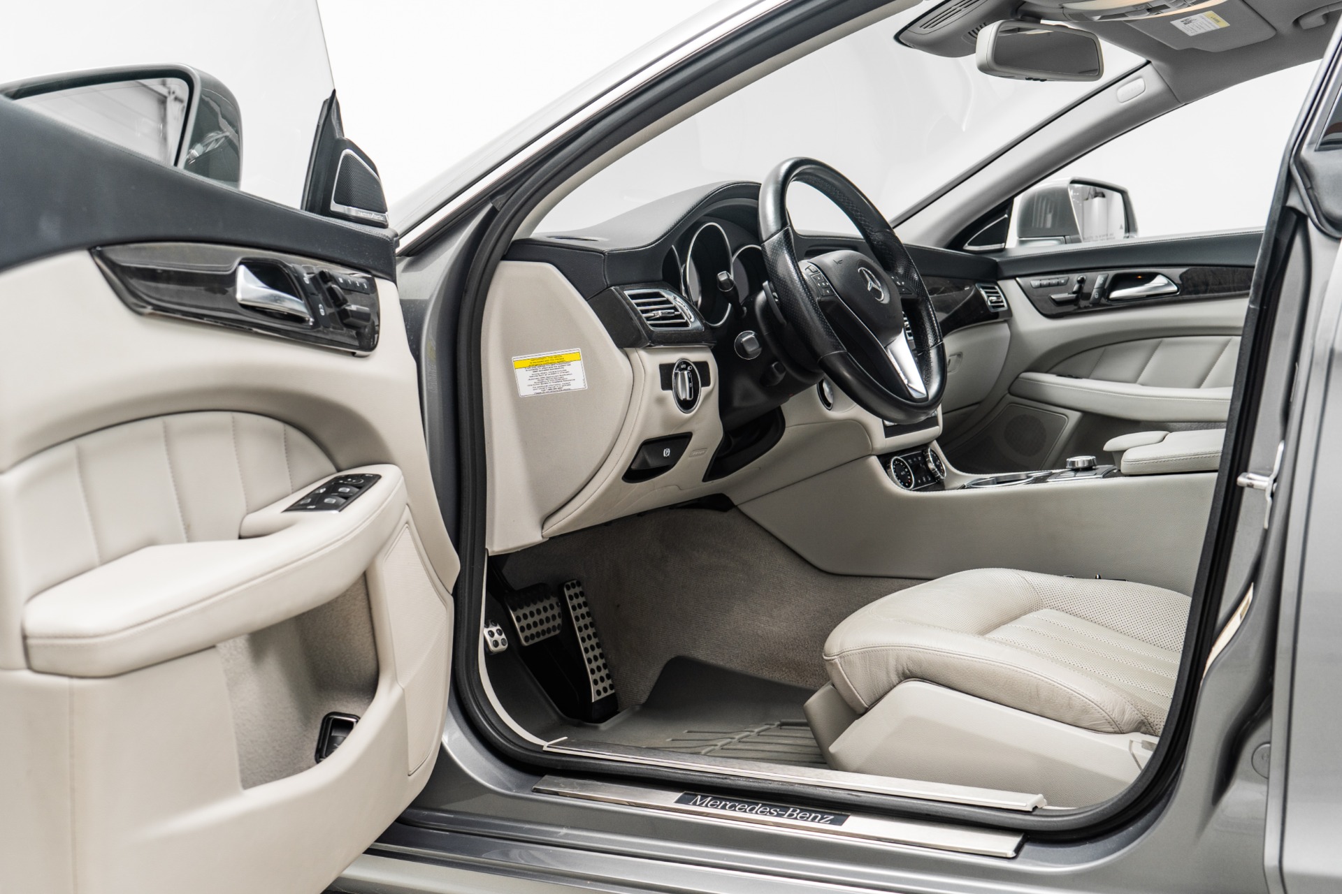 Cls 550 2022 Interior