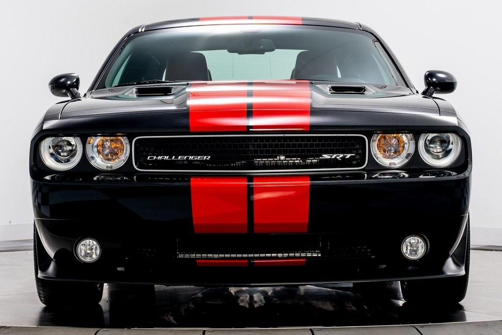 Dodge Challenger 2022 Srt8 Black And Red