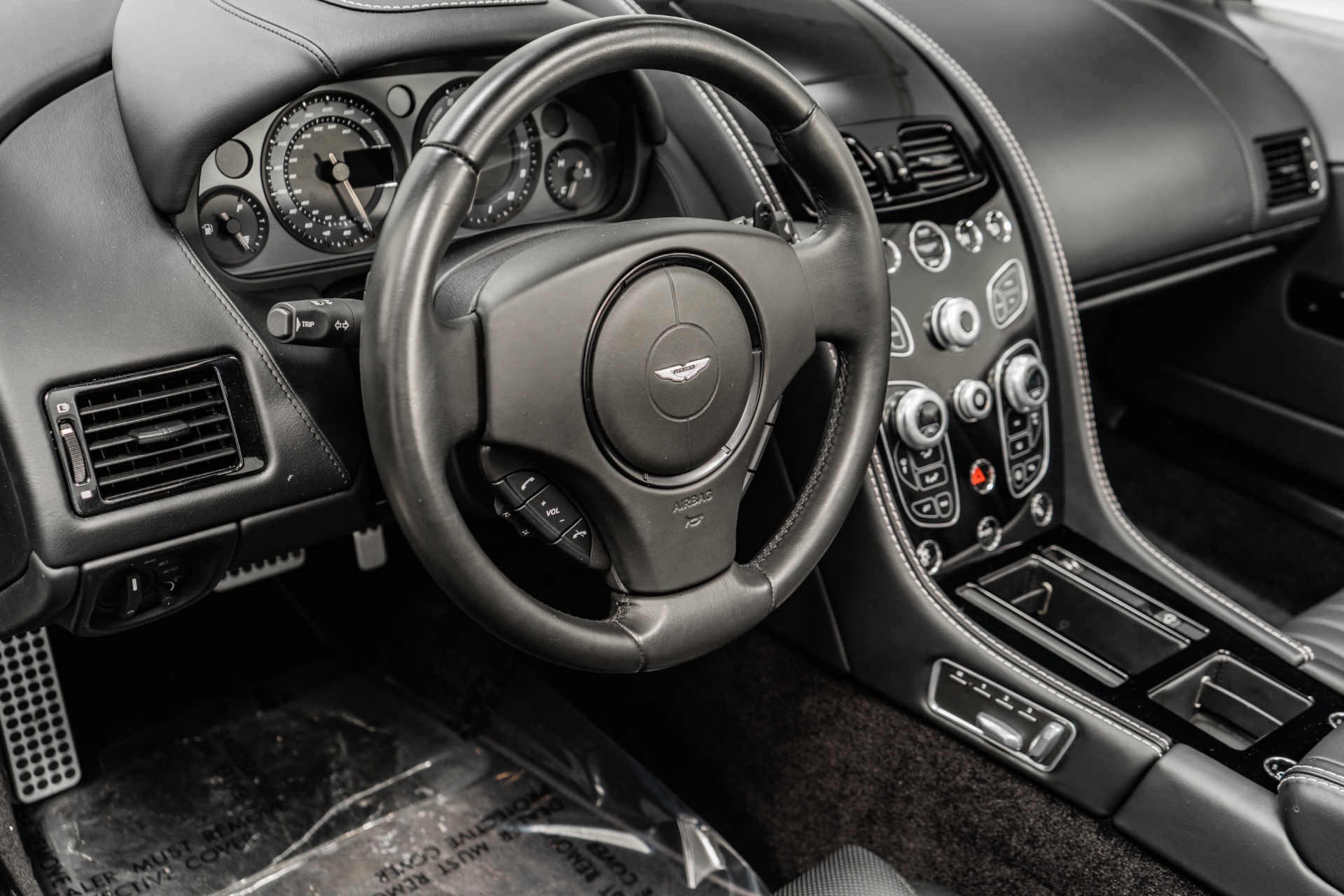 2009 Aston Martin Db9 Interior