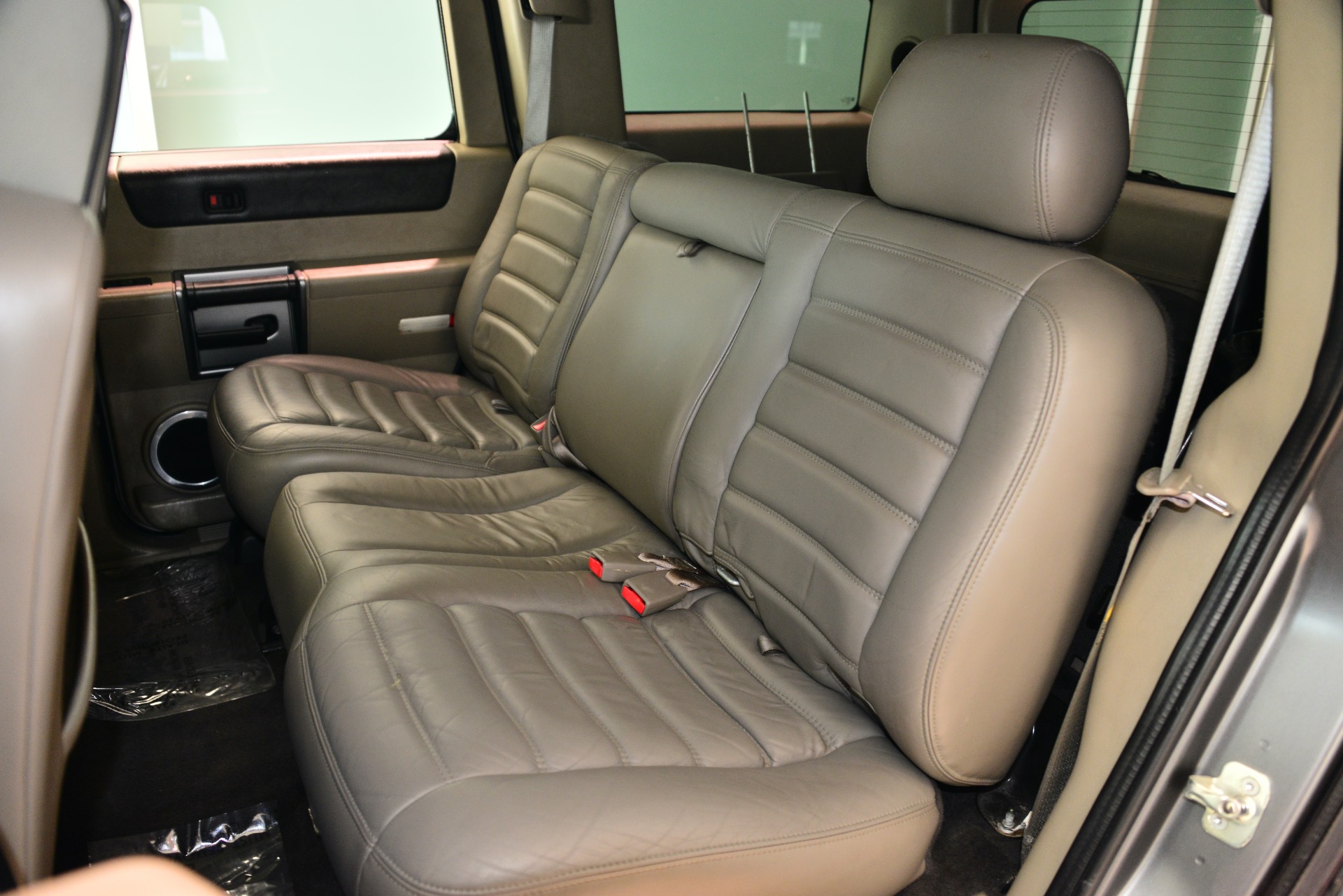 2003 Hummer H2 Interior