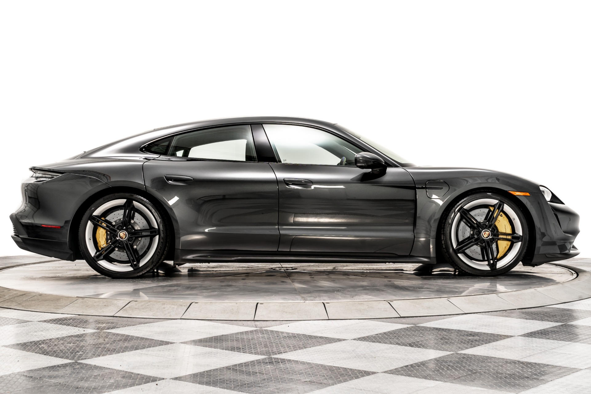 Buy porsche taycan turbo s store