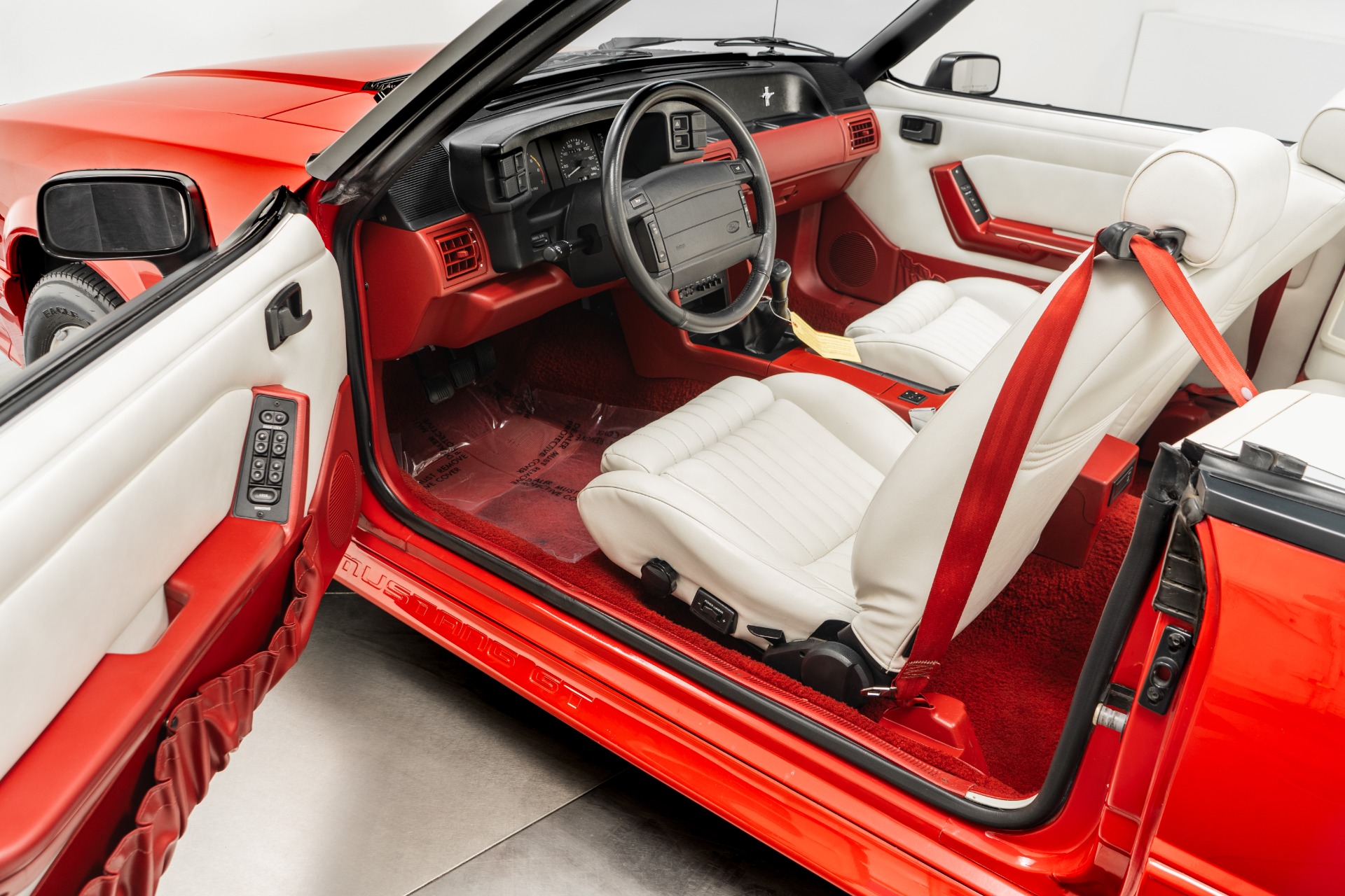 Interior Del Mustang 1990 1990 Ford Mustang GT Hides Potentially