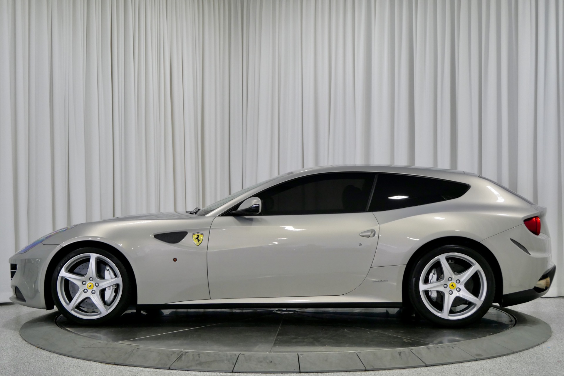 Inneall Ferrari Ff Ferrari FF Kopen? Hoefnagels Exclusieve Auto's