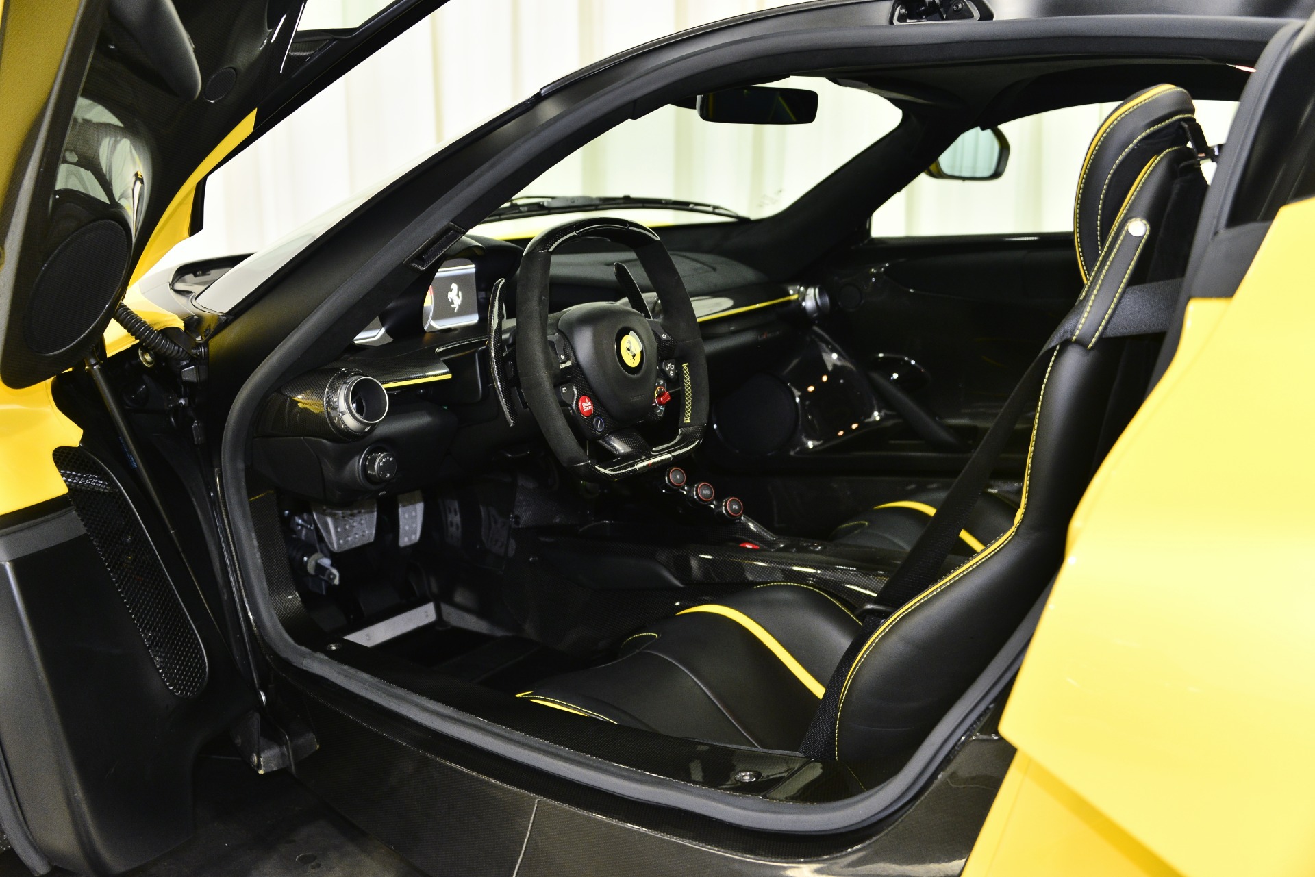 Laferrari Interior